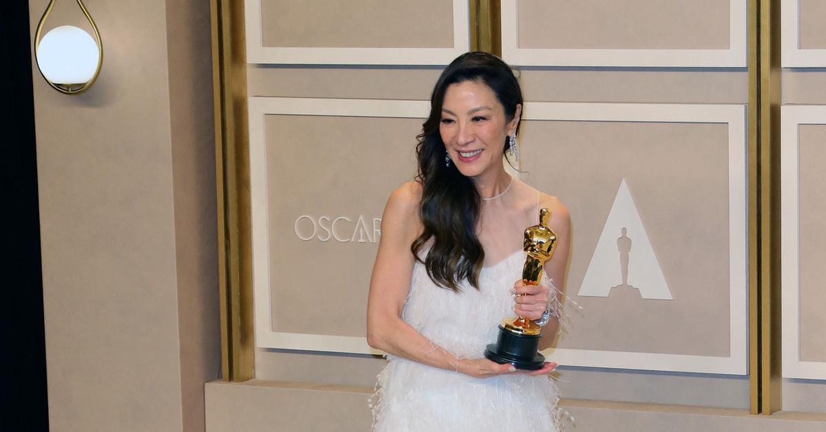 Michelle Yeoh Takes Dig At Don Lemon In 2023 Oscars Speech