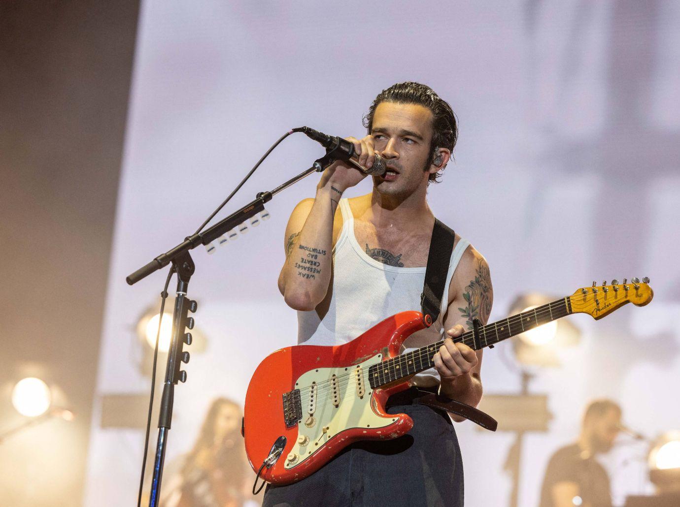 Matty Healy & Model Gabbriette Bechtel Are Engaged: See Her Black Ring