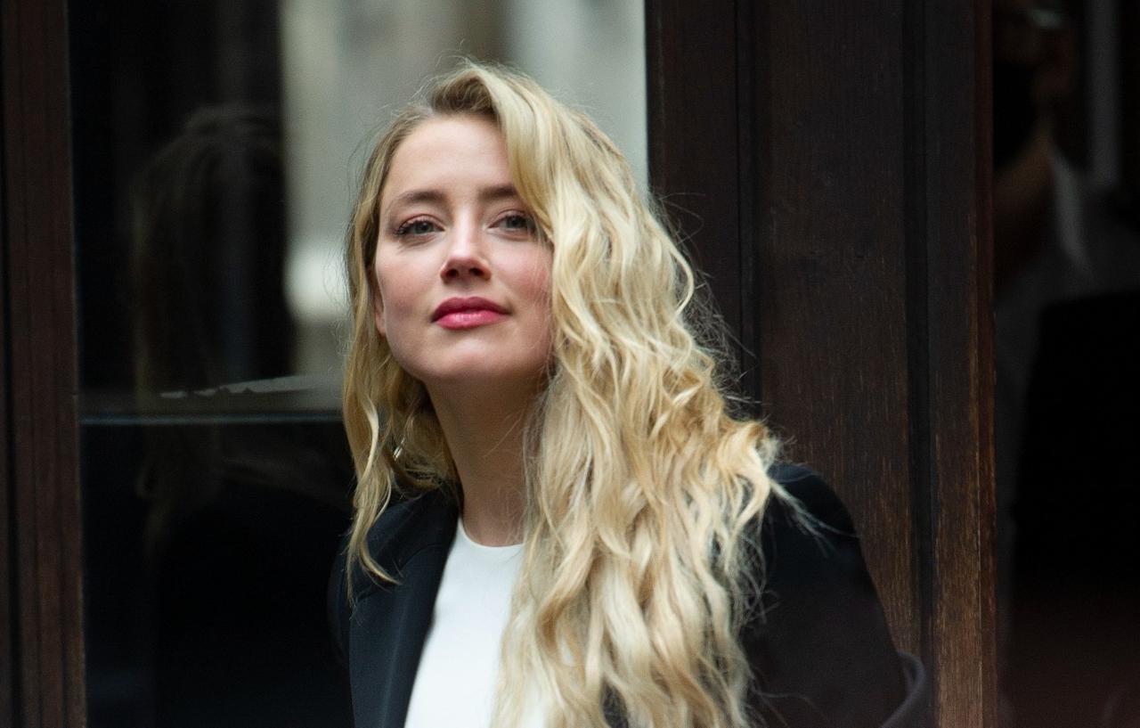 Amber Heard's Interview Called 'Weird' & 'Rehearsed' By Journalist