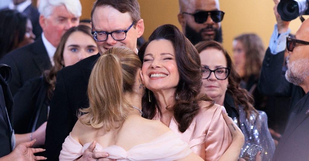 Fran Drescher Reunites With 'The Nanny' Cast During Theater Night