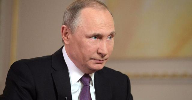 Vladimir Putin's Legs Twitch 'Uncontrollably' During Alaska Summit