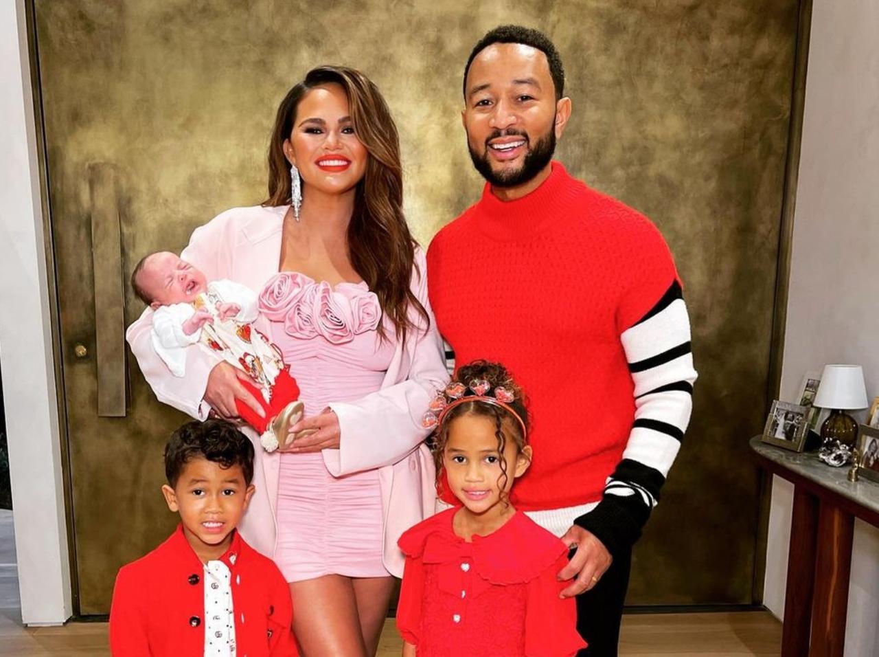 Chrissy Teigen & John Legend Spend Weekend With Kids: Photos