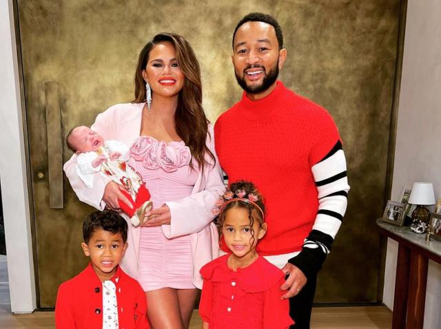 Chrissy Teigen & John Legend Spend Weekend With Kids: Photos