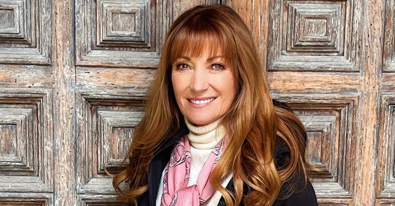 Jane Seymour's Body Wows Fans As She Poses In One-Piece Swimsuit: Photo