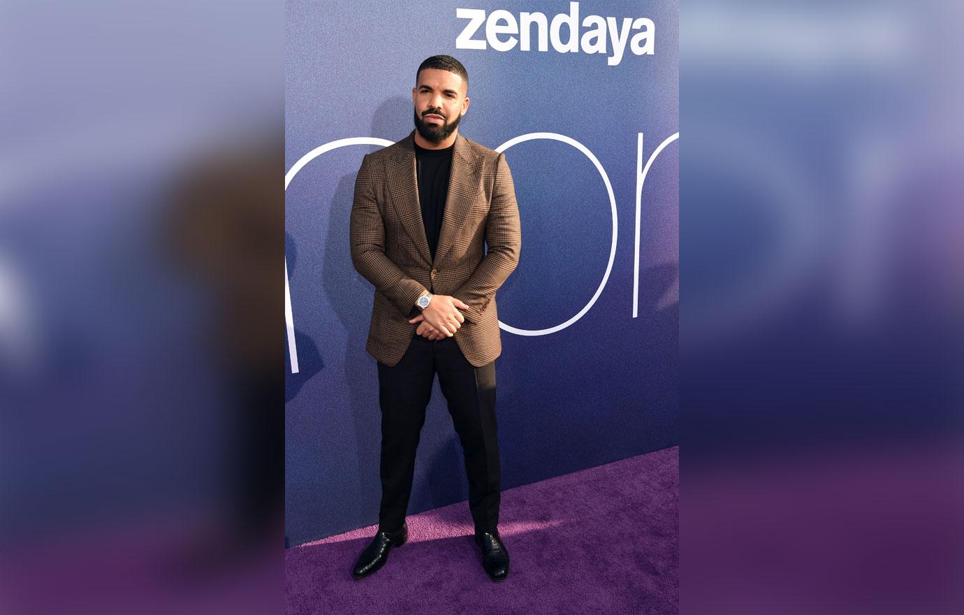 Frank Ocean Posts To Social Media Following Drake Getting Booed