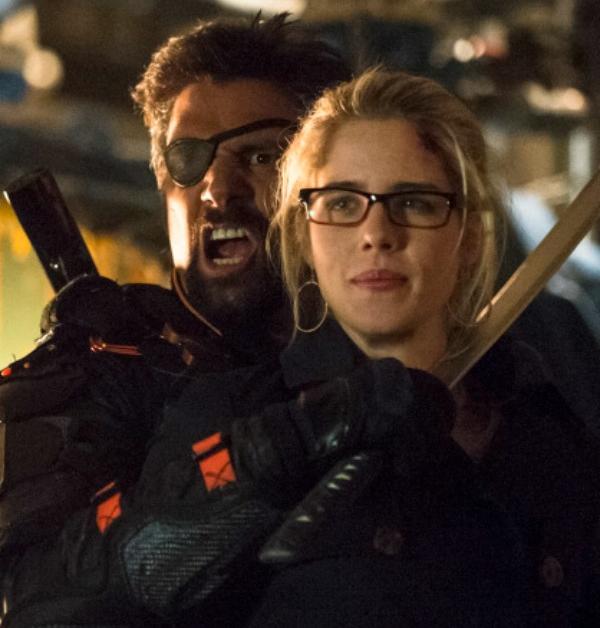 Arrow's Executive Producer Shares the Secret to Felicity and Oliver's ...