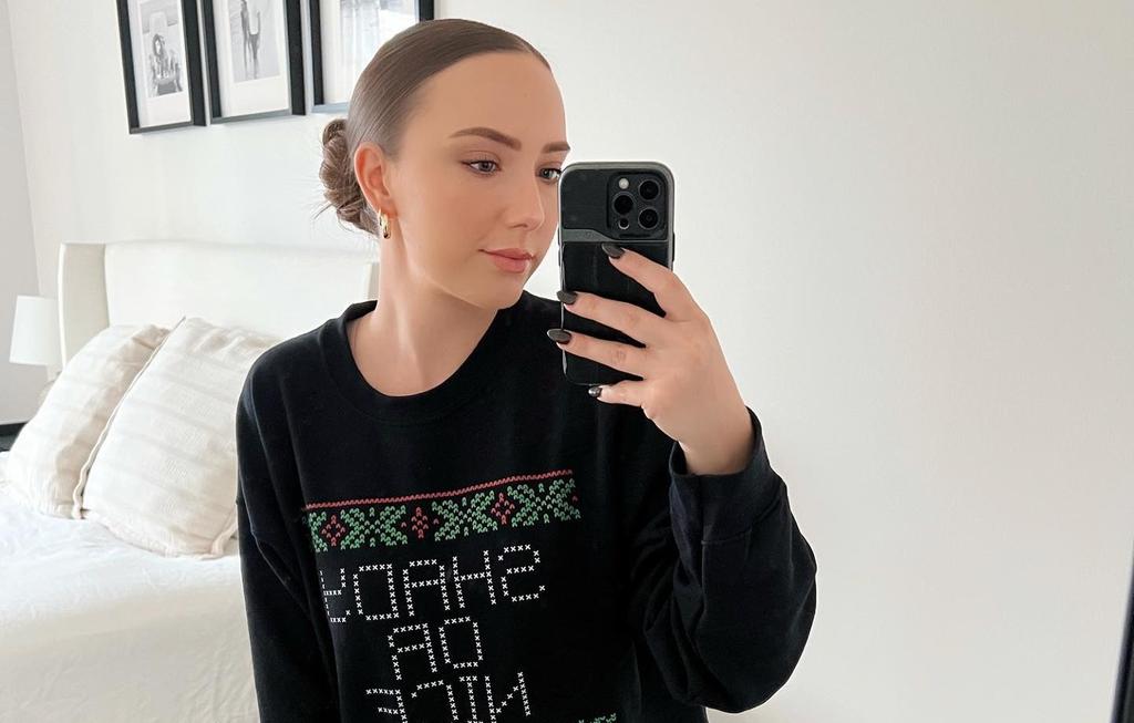 Hailie Jade Scott Shares Rare Photo With Her Family At Lions Game