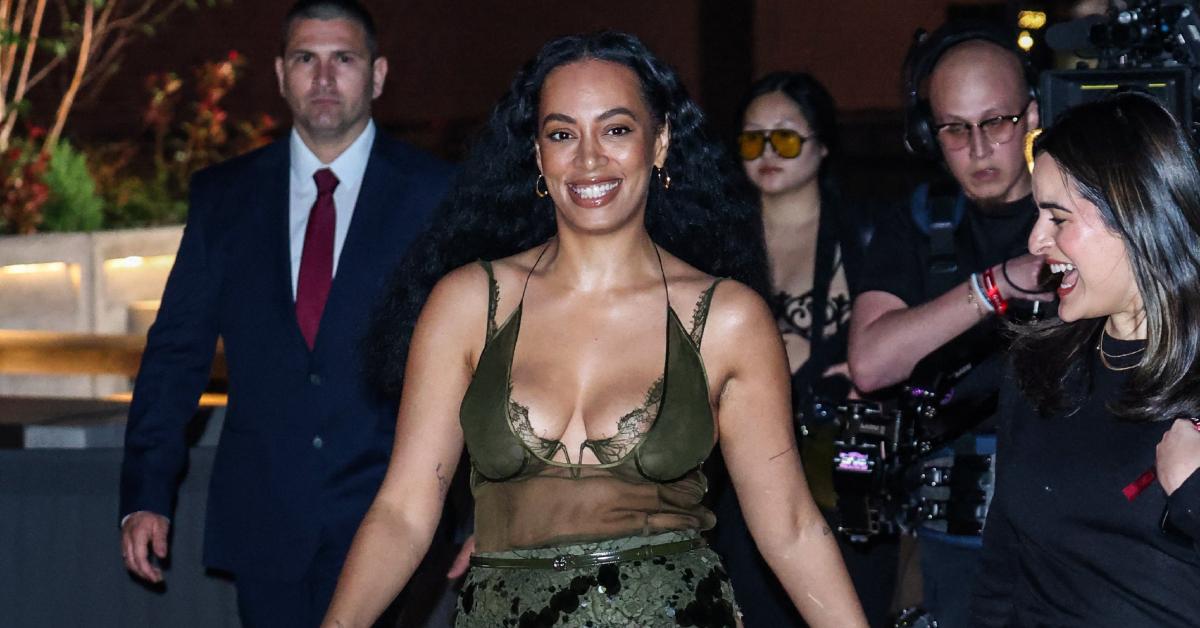 Solange Shows Off Her Body While Showering In Gucci Bikini: Photos