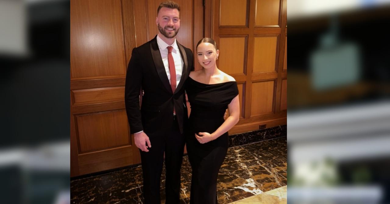 Eminem's Pregnant Daughter Hailie Jade Shows Off Baby Bump: Photo