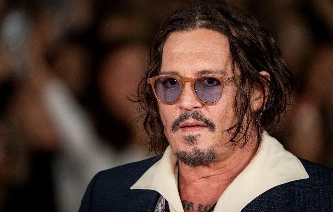 Johnny Depp 'Is Enjoying the Single Life,' Not Dating Jess Bordiu