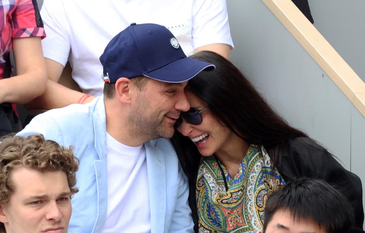 Demi Moore Flaunts PDA With Boyfriend Daniel Humm: Photos