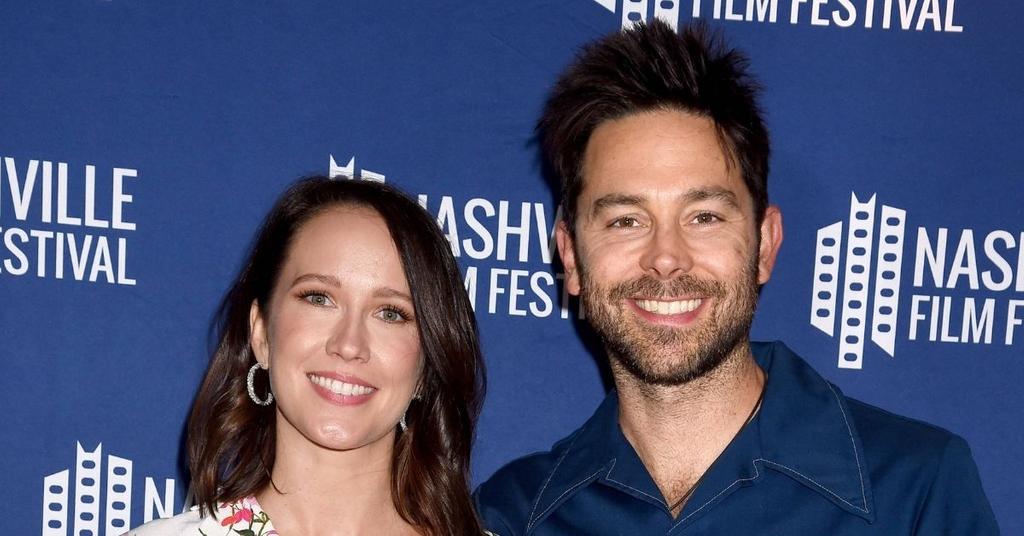 Anna Camp's Dating History: Skylar Astin, Jade Whipkey & More