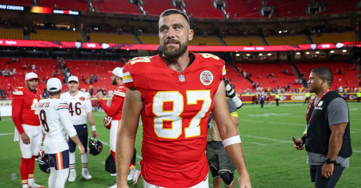 Taylor Swift Plays Auntie With Jason Kelce's Kids At Chiefs Game