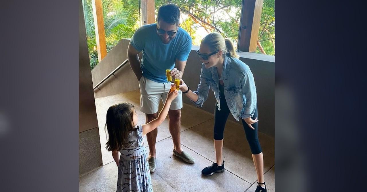 Kate Upton Alarms Followers With Question About 'Drunk & High' Father