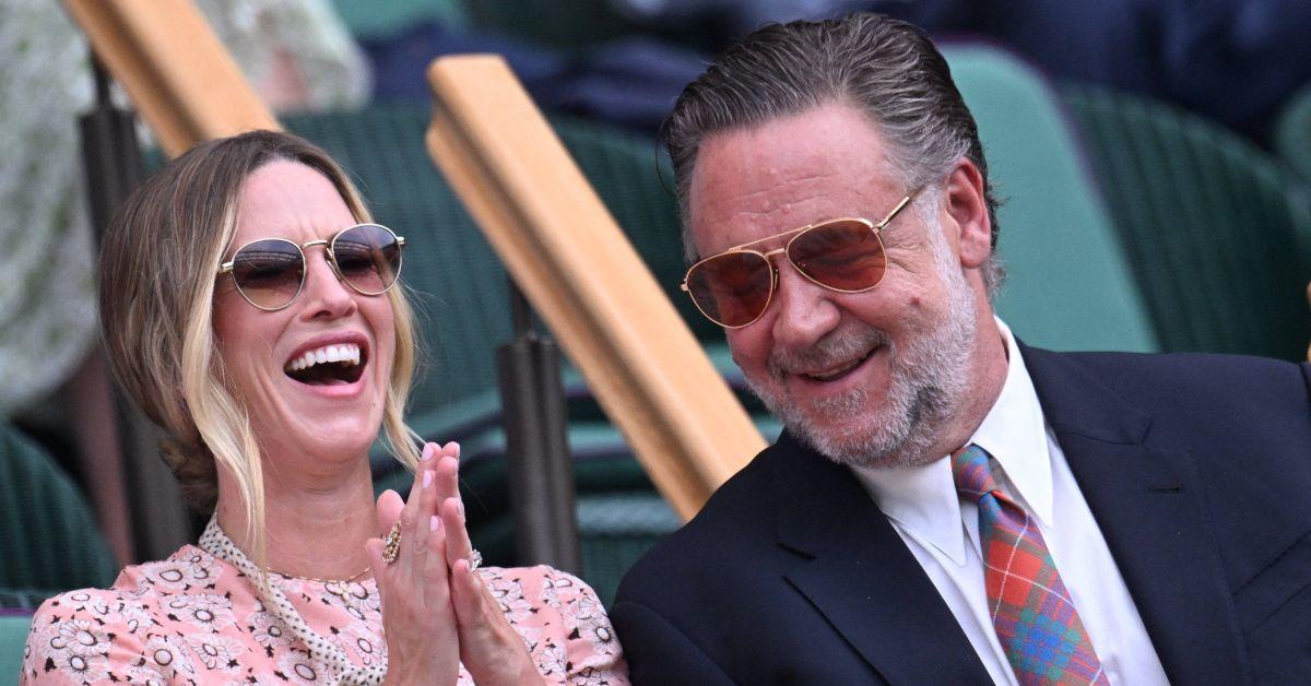 Russell Crowe Shows Off Slim Figure During TIFF Red Carpet Appearance