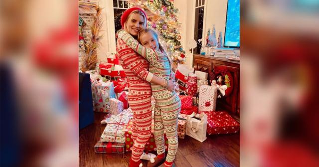 Jessica Simpson's Daughter Maxwell Drew Looks All Grown Up: Photo