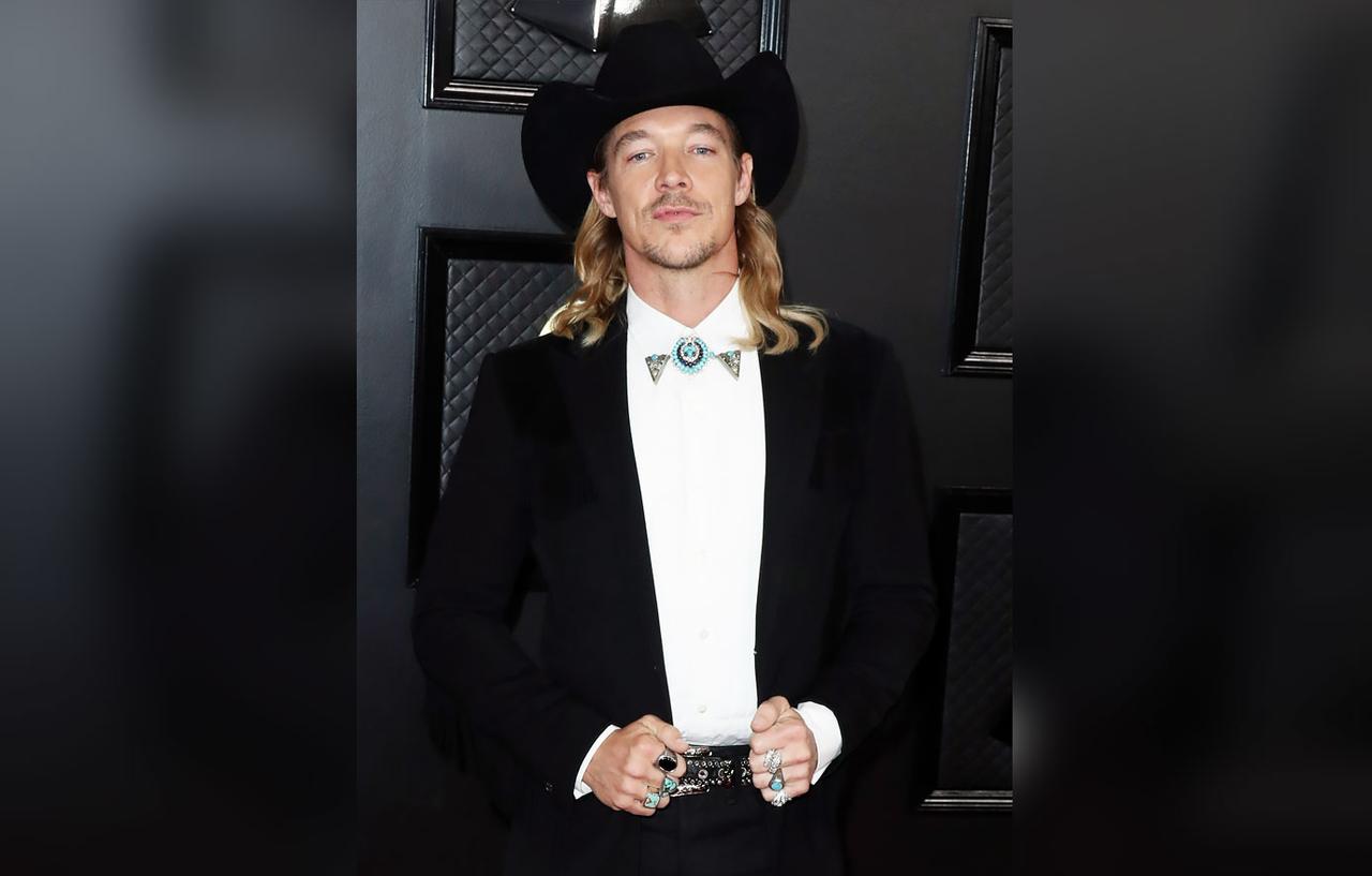 Diplo Posts Shirtless Selfie As Assault Accusations Surface