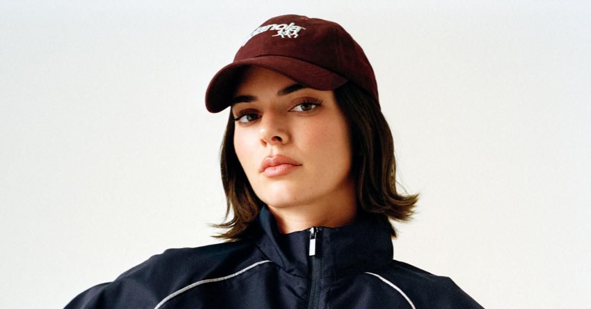 Kendall Jenner Flaunts Fit Figure In Skintight Athleisure: Photos