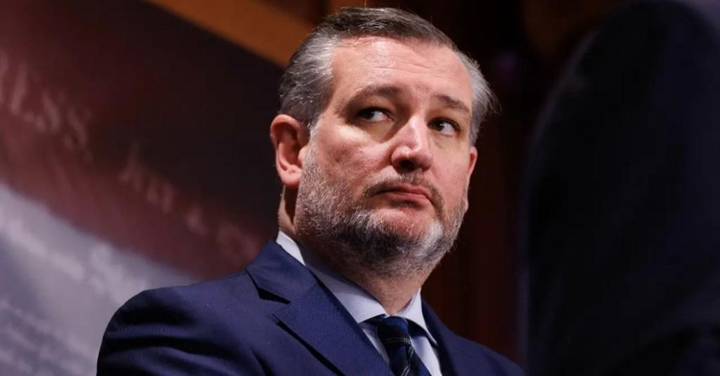 Ted Cruz Rushes To Help Elizabeth Warren After She Falls Down: Watch