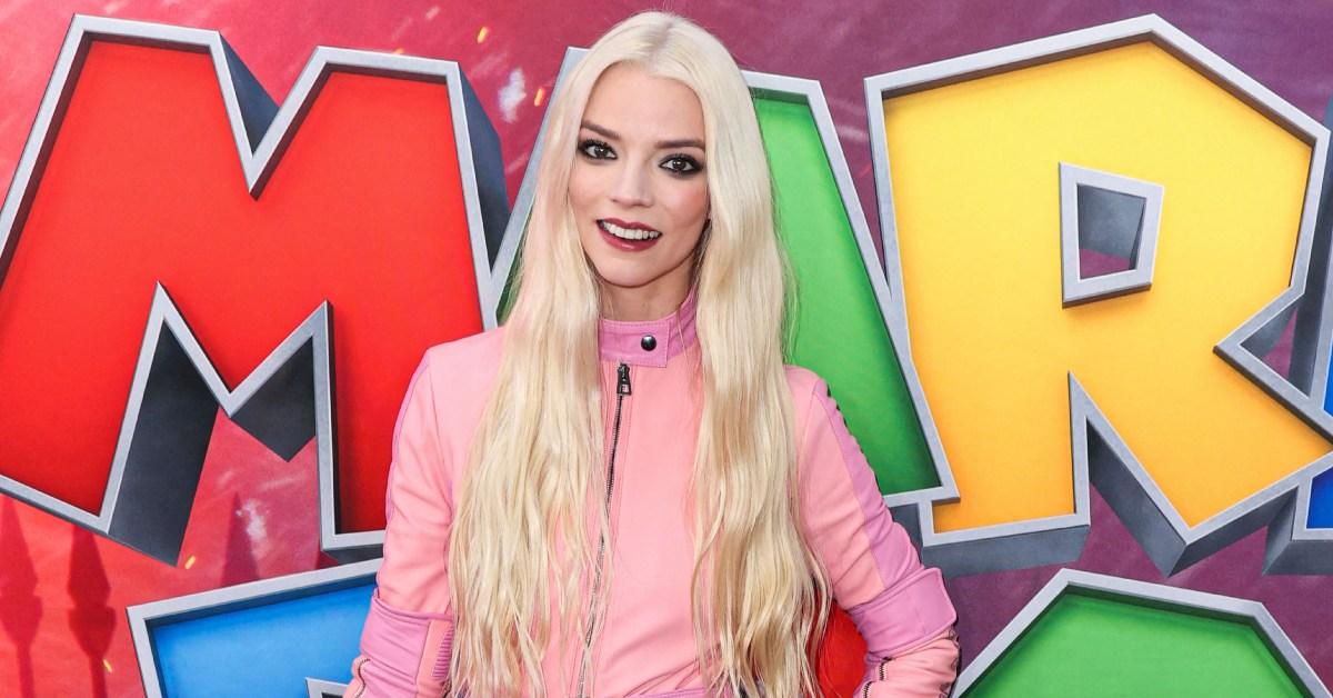 Anya Taylor-Joy Fails At Taking Selfie With Android Phone: Watch