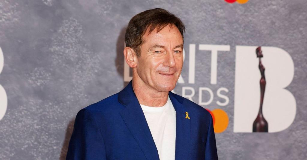 Jason Isaacs Backtracks Comment About 'White Lotus' Full-Frontal Scene