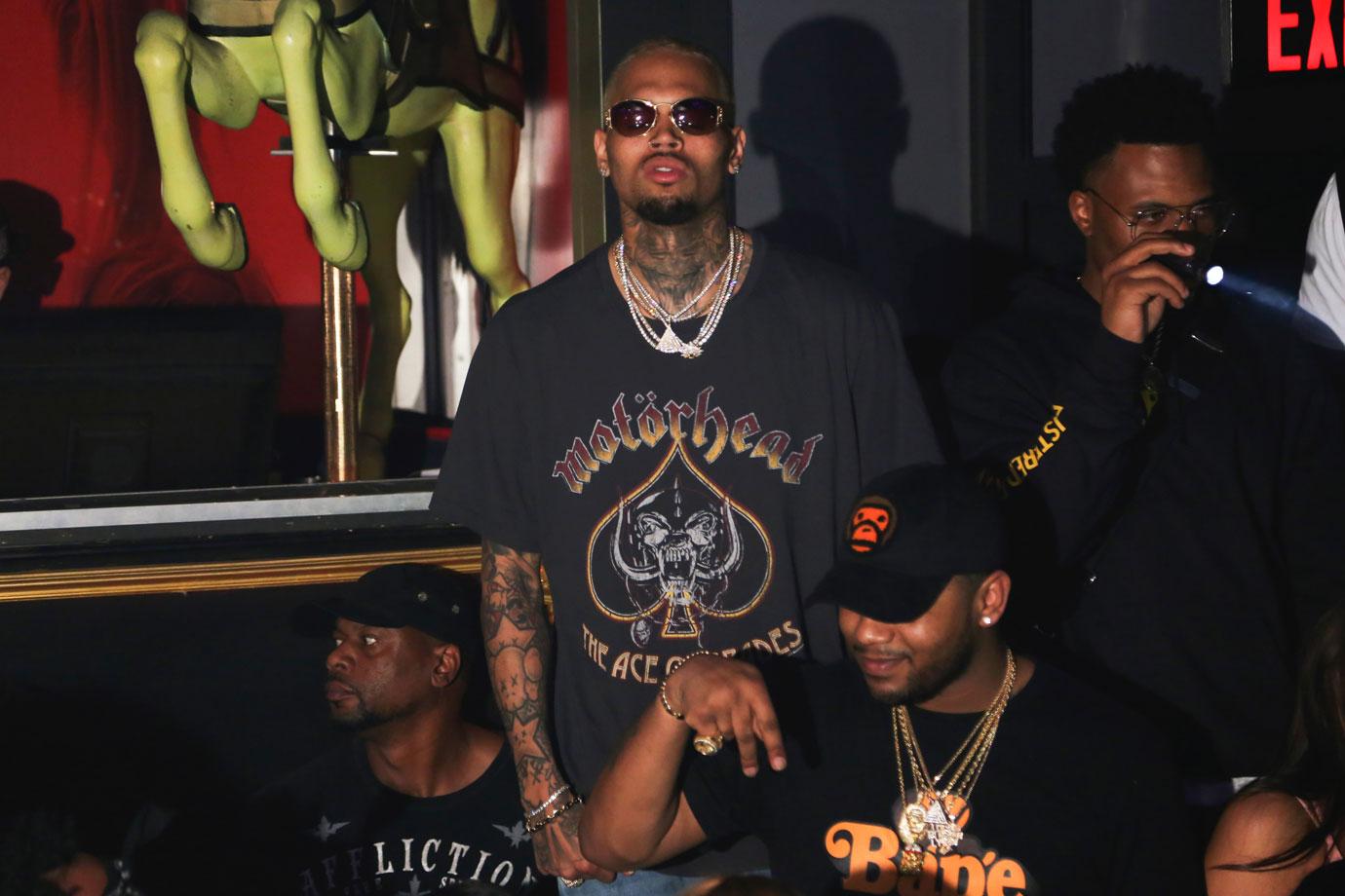 A Scuffle Between Drake & Offset's Crew Breaks Out At The Grammys