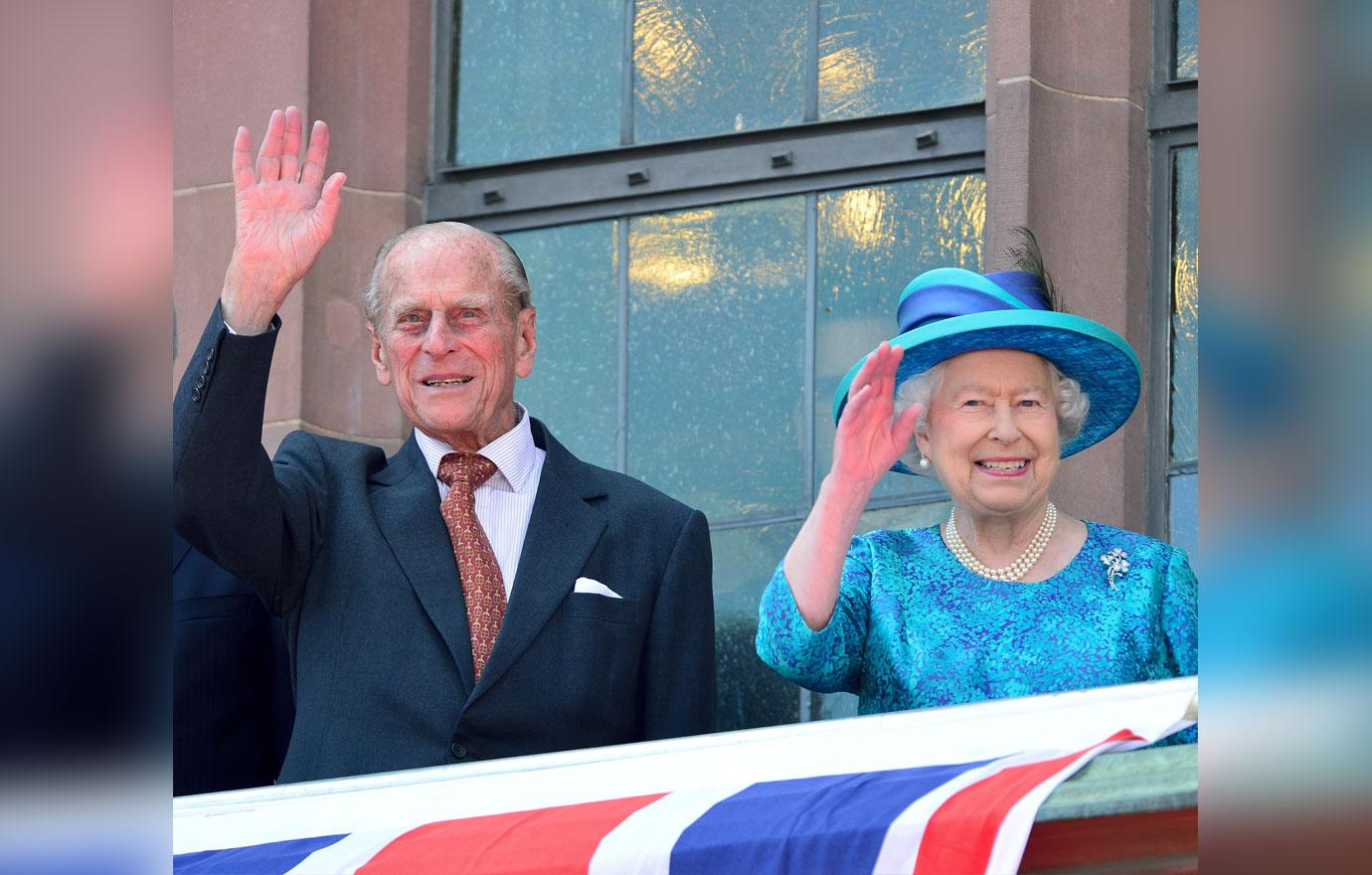 Emergency Meeting Called At Buckingham Palace — Is Prince Philip OK?
