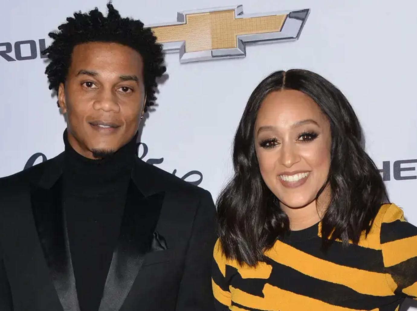 Tia Mowry Awkwardly Hugs Ex-Husband Cory Hardrict On Red Carpet: Watch