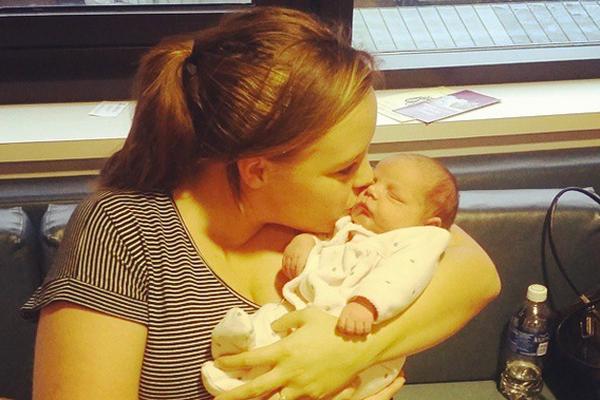 Teen Mom's Catelynn Lowell Has Given Birth! See The First Photo Of Baby ...
