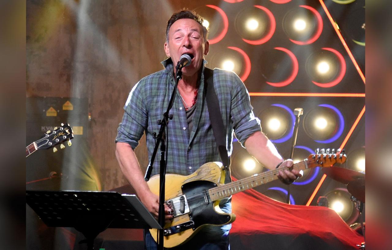 Bruce Springsteen Reveals He Suffers From Mental Health Issues