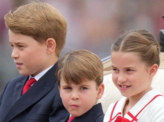 Photo Of Kate Middleton & Kids Recalled After Appearing 'Manipulated'