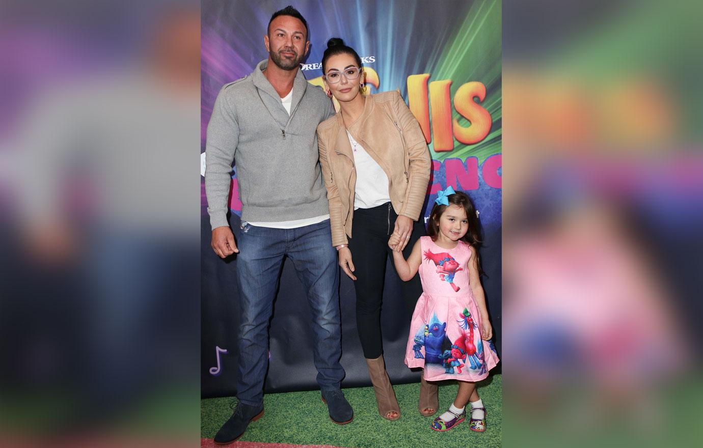 Roger Mathews & Jenni ‘JWoww’ Farley Spend Their Christmas Apart