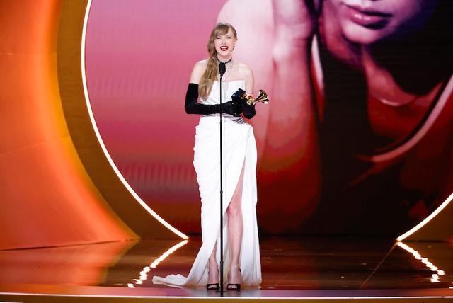 Taylor Swift Hugs Celine Dion Backstage After Awkward Moment At Grammys