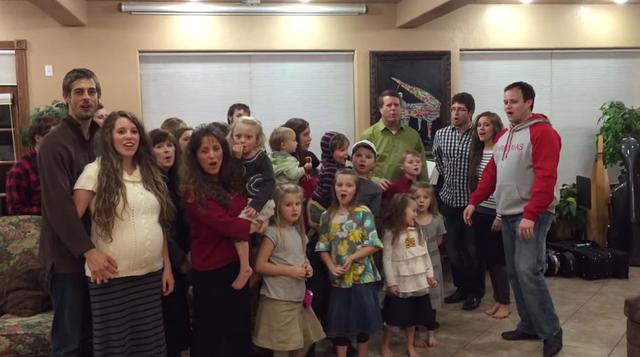 Inside The 19 Kids And Counting Duggar Family Christmas!
