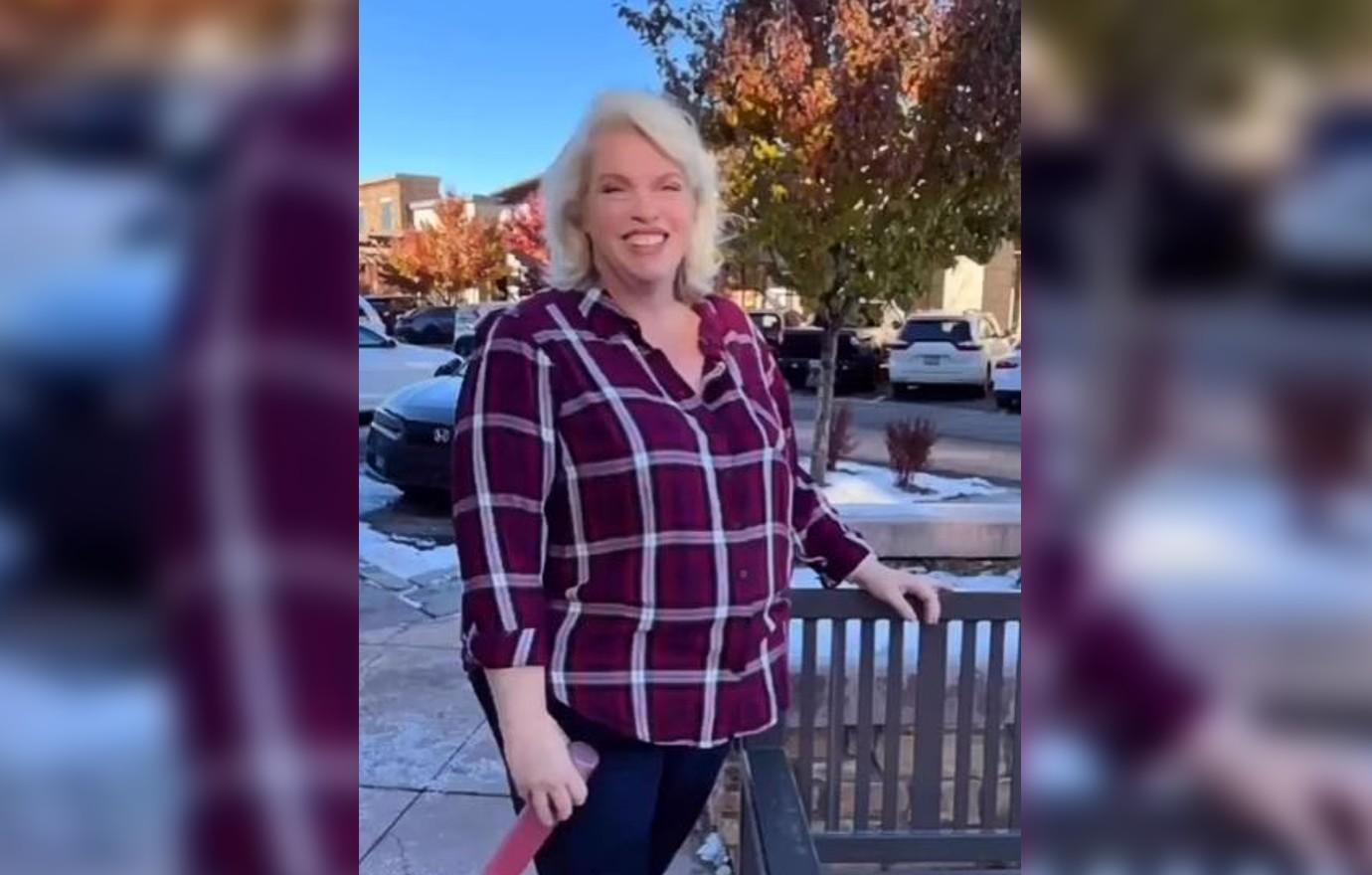 Sister Wives' Janelle Brown Changes Instagram Bio Following Kody Split