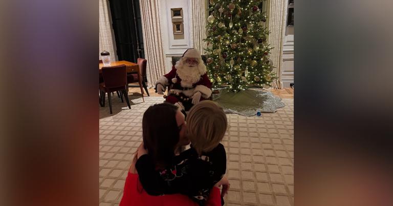 Emily Ratajkowski Wears Tiny Shorts To Decorate Christmas Tree: Photos