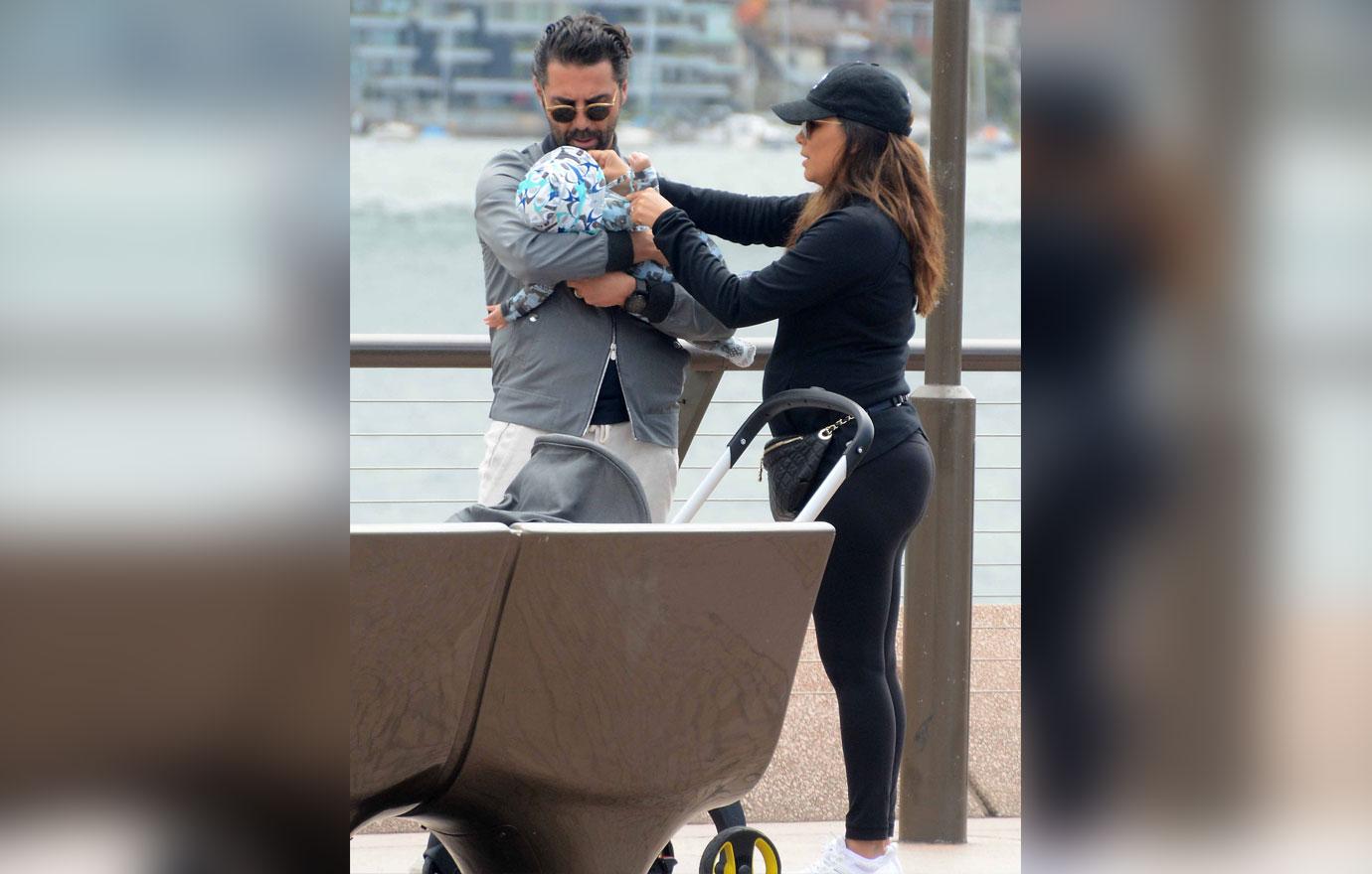 PICS Eva Longoria And Her Husband Take Their Son For A Stroll