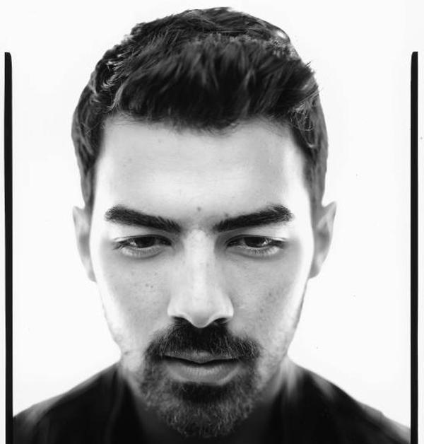 20 Shocking Things We Learned About The Jonas Brothers From Joe's New ...