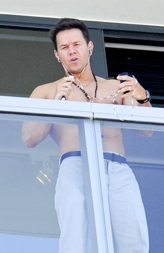 A Shirtless Mark Wahlberg Shows Off His Buff Body While Relaxing on His ...