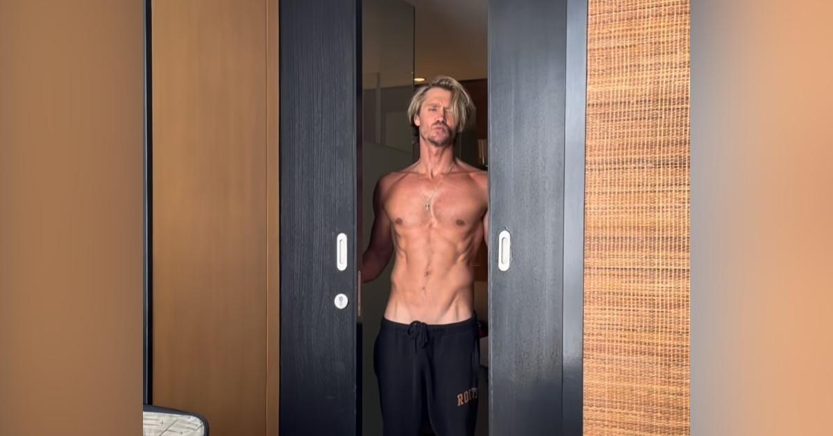 Chad Michael Murray Shows Off Shirtless Body, Flaunts Abs
