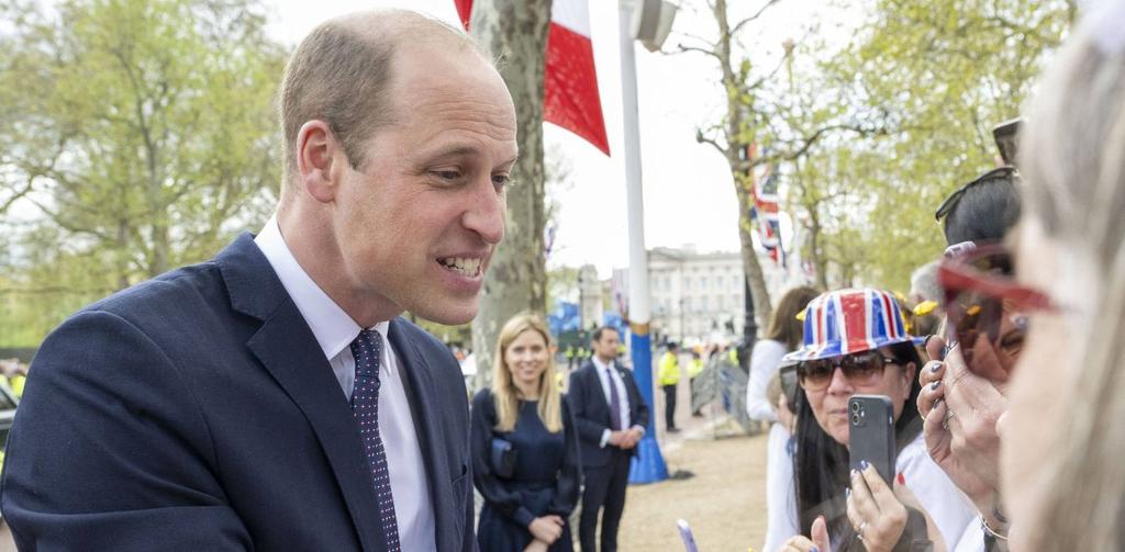Prince William Fears Prince Harry Will 'Upstage' Him Becoming King