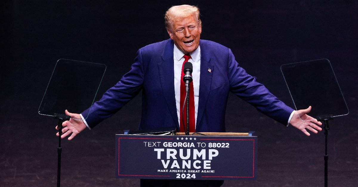 Donald Trump's True Crowd Size At Michigan Rally Exposed: Watch