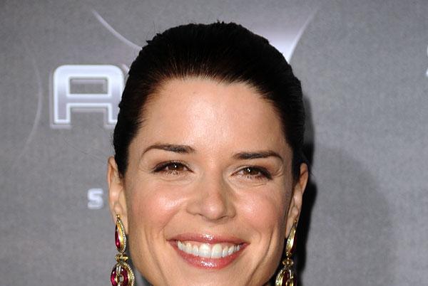 Neve Campbell Cast on 'Grey's Anatomy' as Patrick Dempsey's Sister