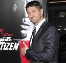 Gerard Butler Bares His Butt and Likes It