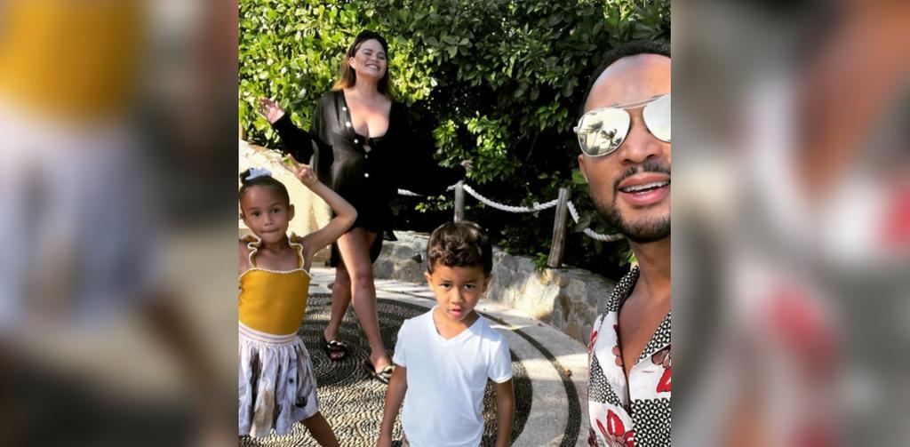 Chrissy Teigen, John Legend Share Photos Of New Baby Girl
