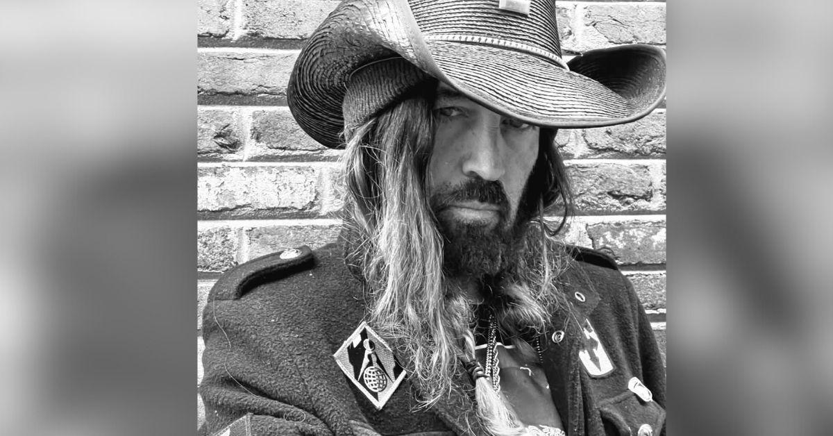 Elizabeth Hurley & Billy Ray Cyrus Go Instagram Official: Photo