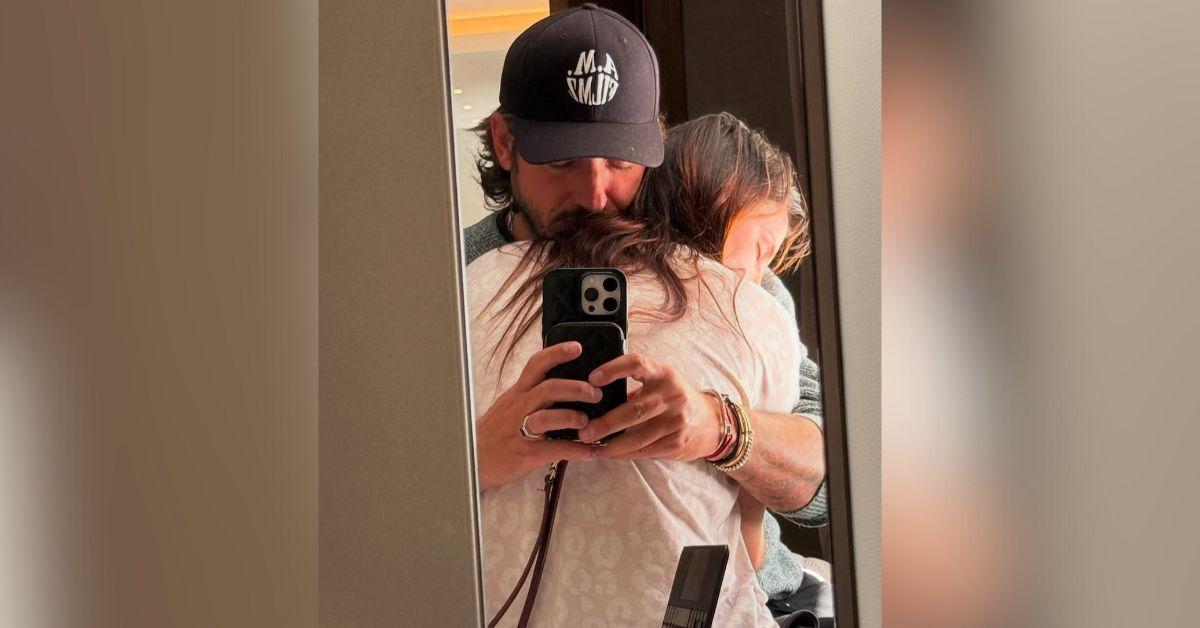 Bella Thorne Shows Off Her Cleavage In Scandalous Snap