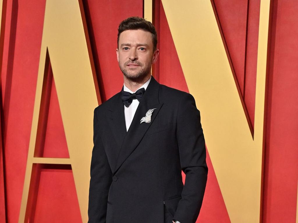 Justin Timberlake Called 'Mean' After Viral Interaction With Fans
