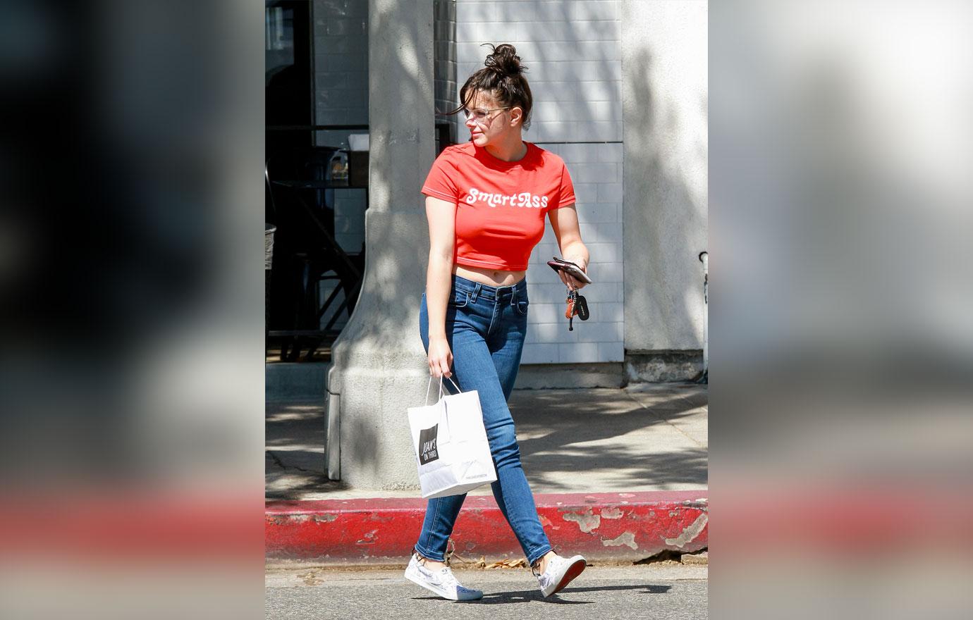 Ariel Winter Shows Off Her Midriff In A Crop Top On Lunch Run — See Pics!