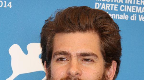 Andrew Garfield Shows Off His Scruffy Beard at the Venice Film Festival ...
